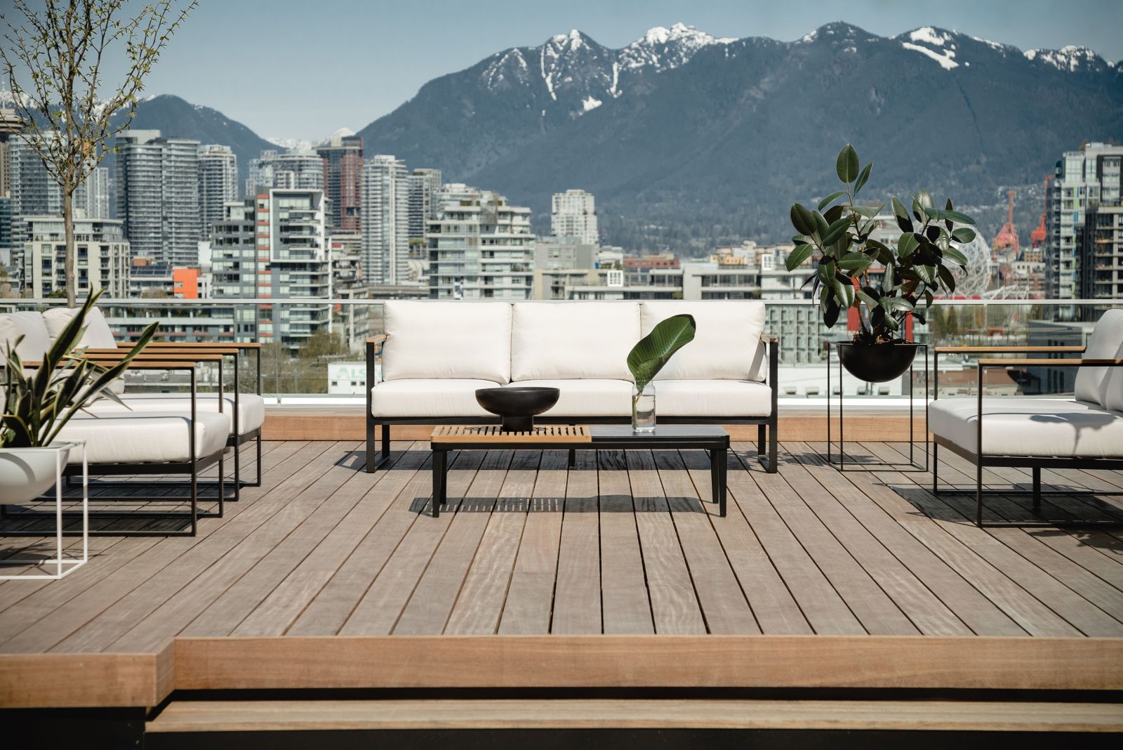 3 tips for choosing the best outdoor seating for your backyard | Rove ...