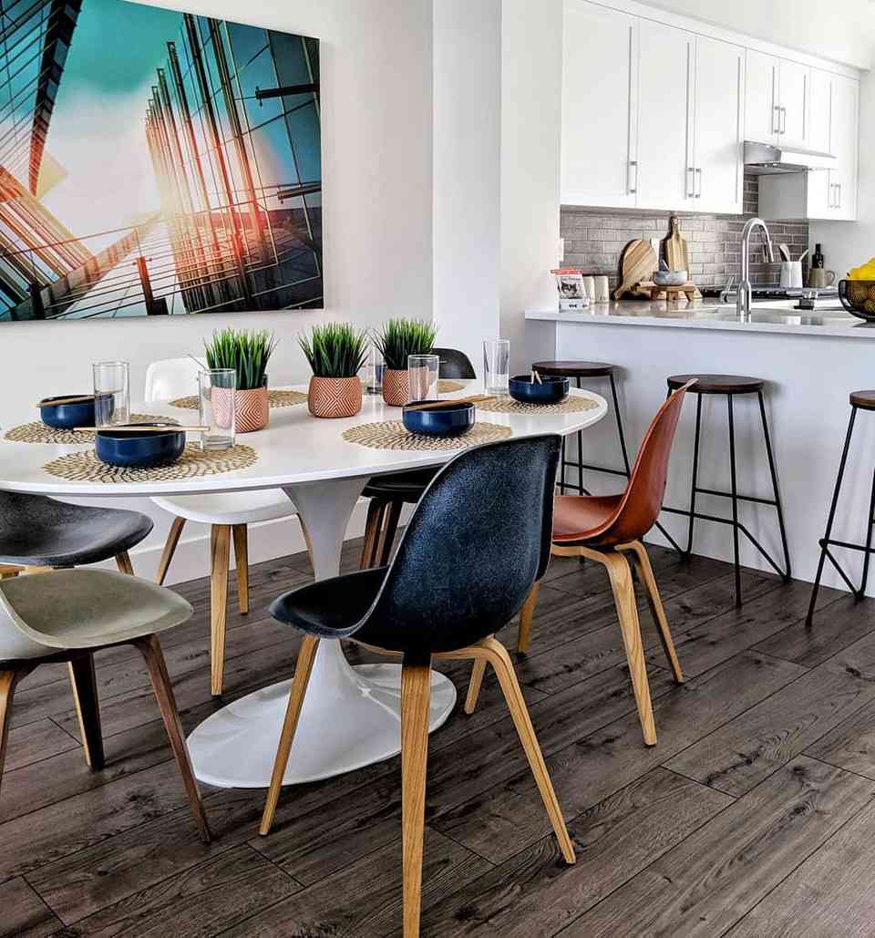 Tulip Table Oval - Lacquer | Reproduction | Rove Concepts