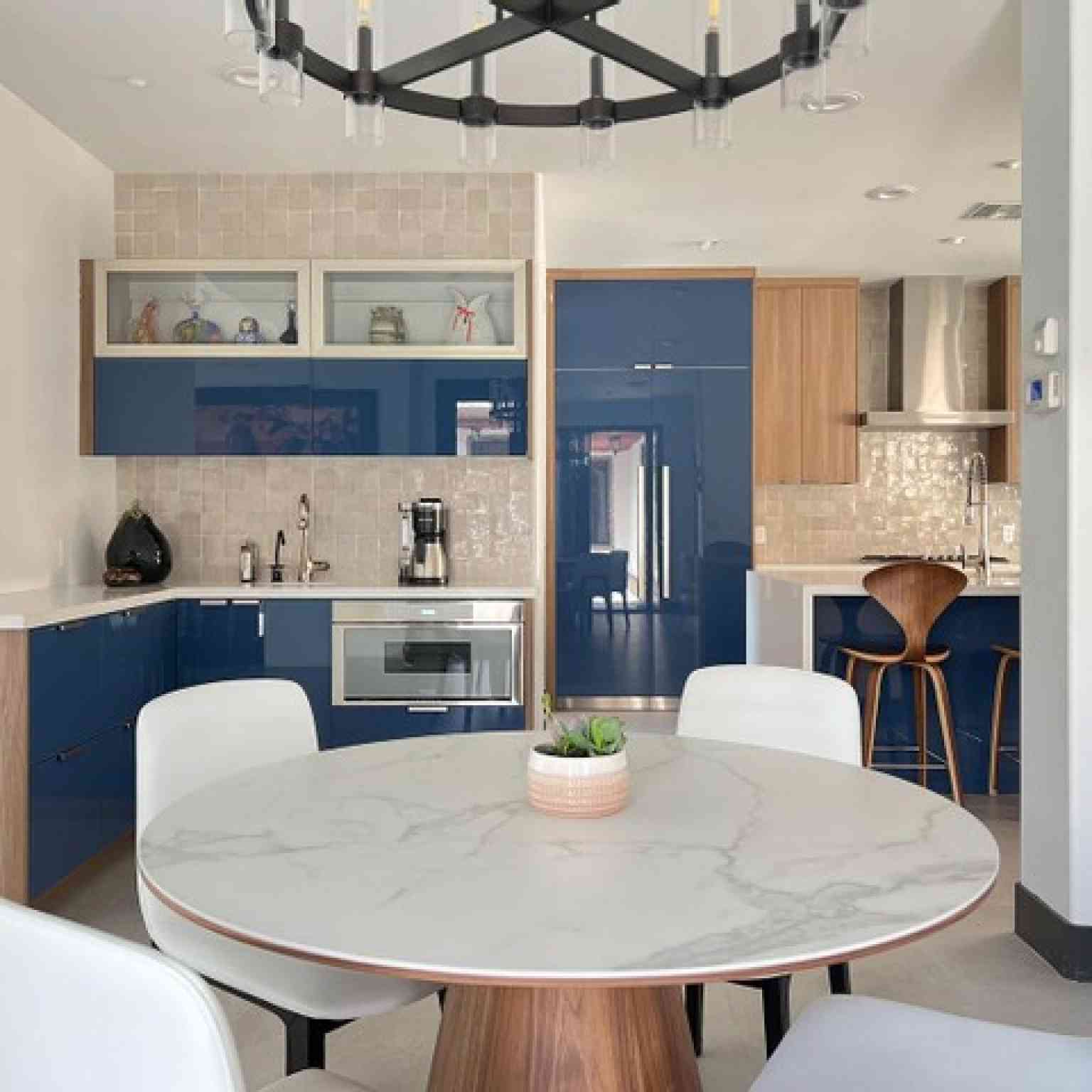 Winston Dining Table Round 63" | Mid Century Modern