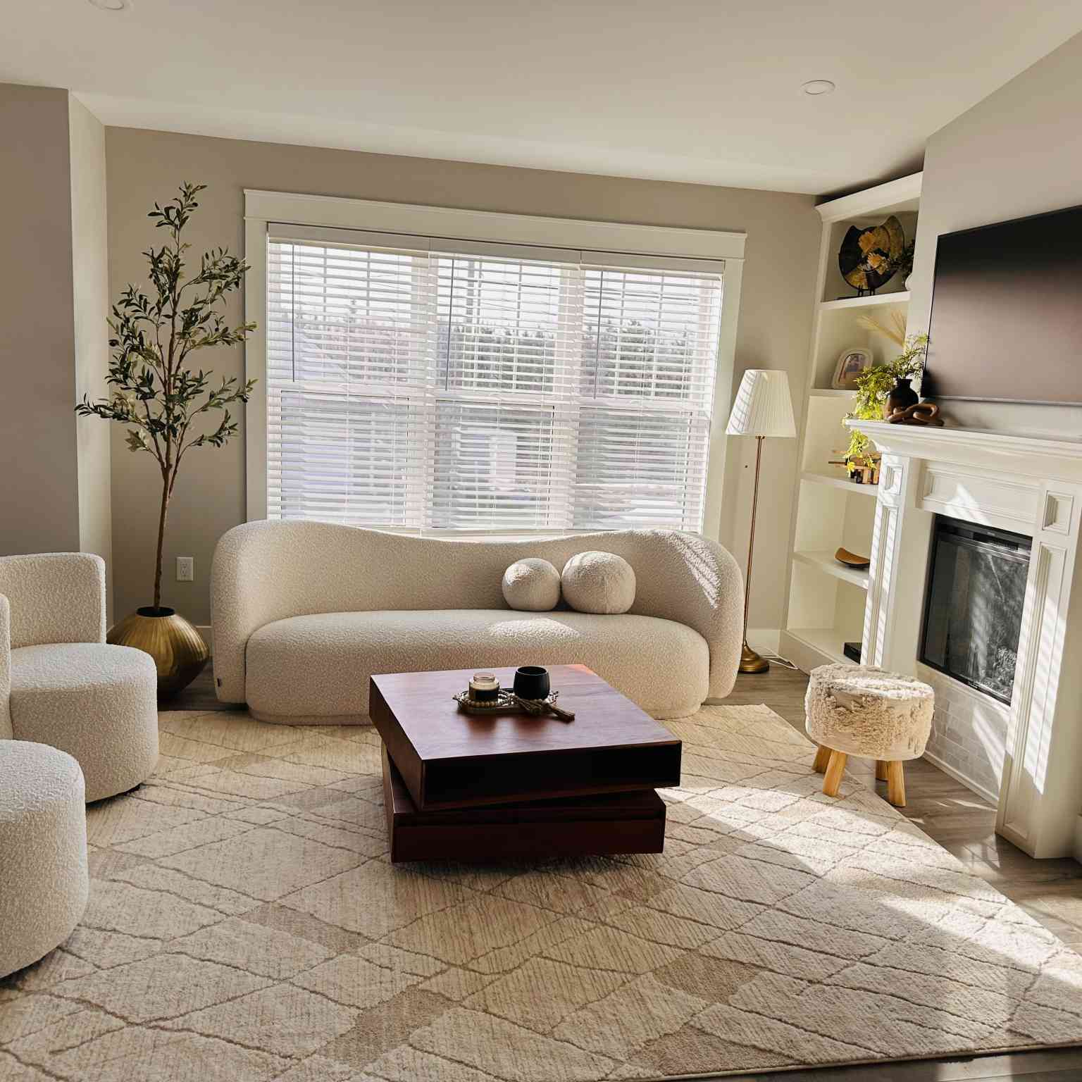 Diane Sofa | Rove Concepts