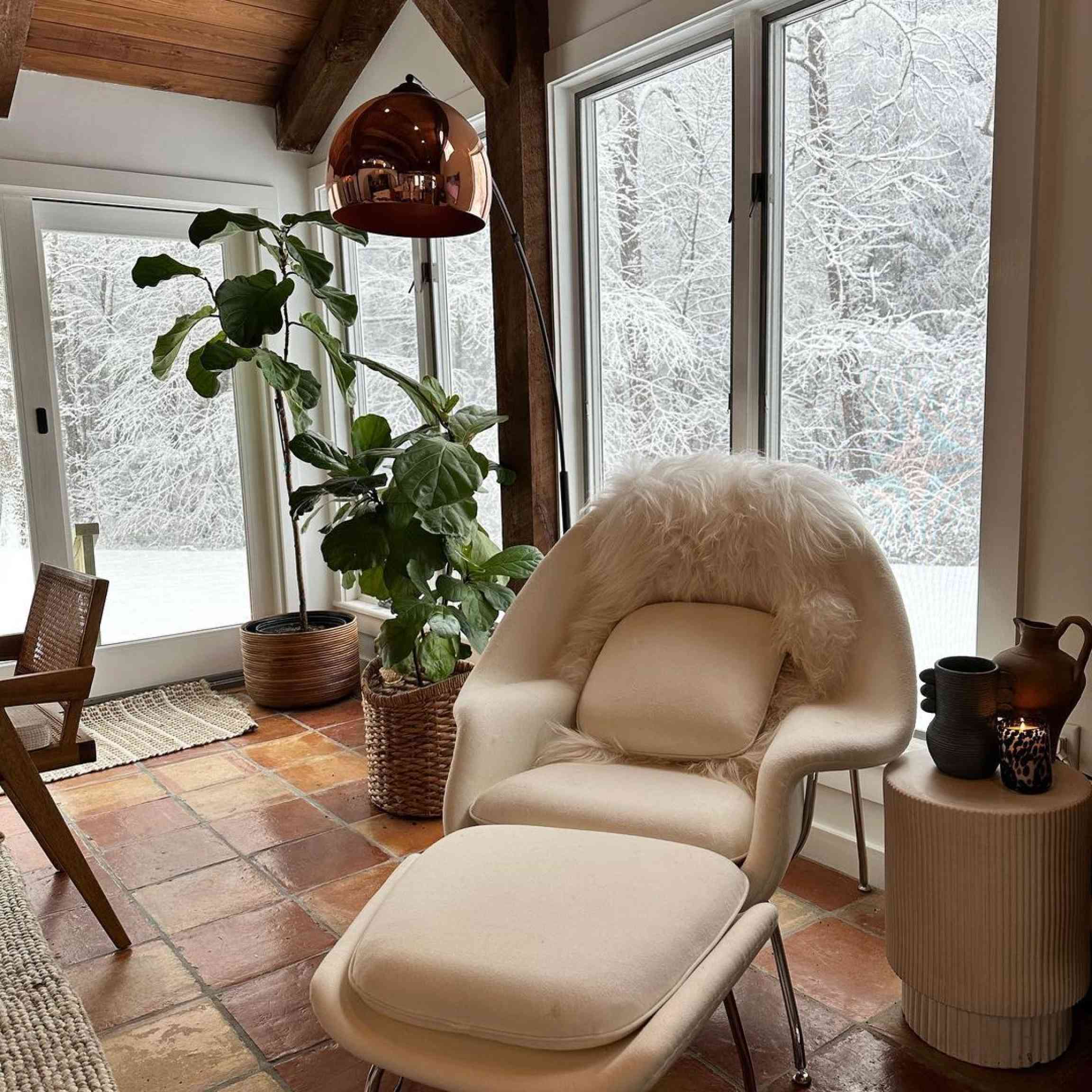 Womb Chair | Modern Lounge Chairs | Rove Concepts