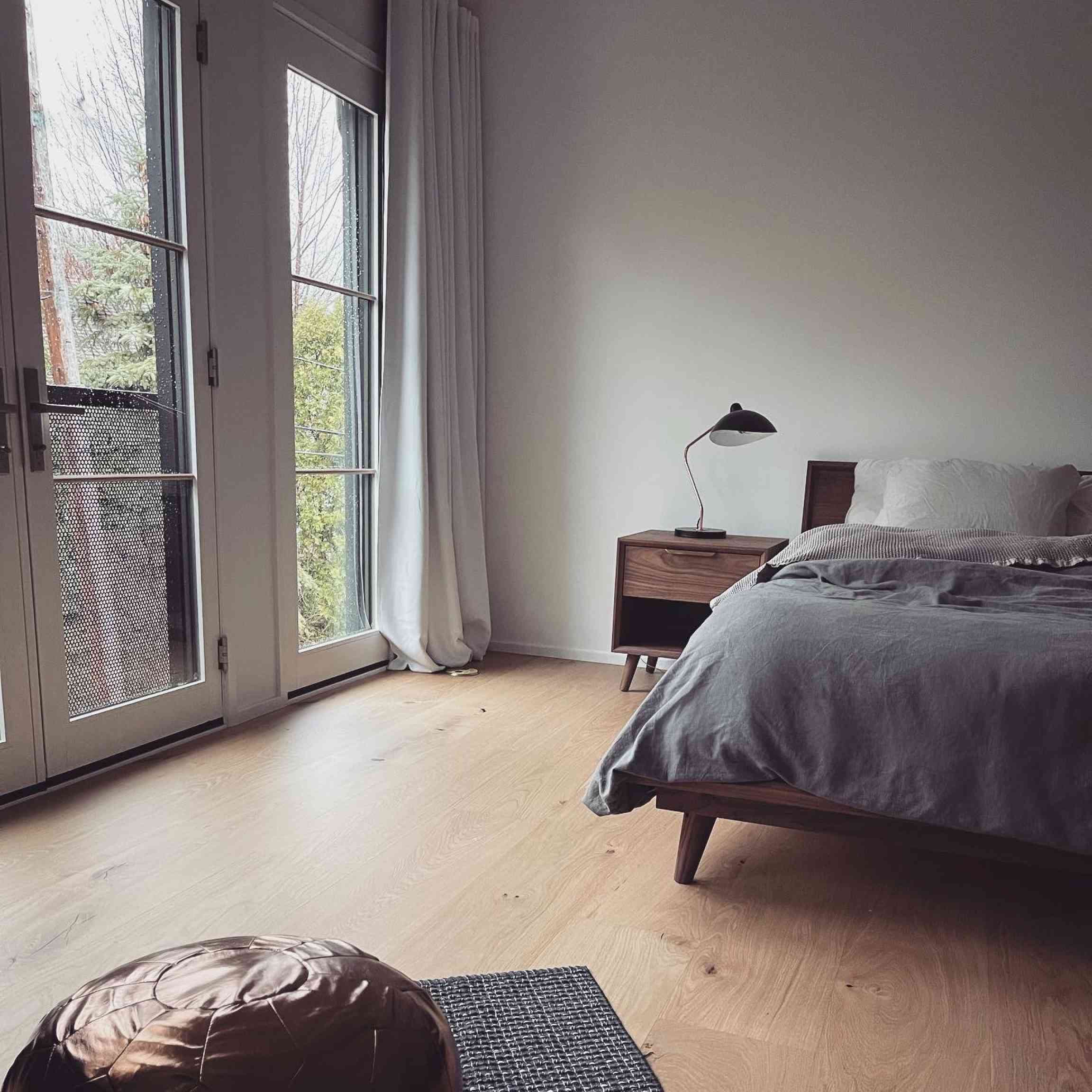 Asher Single Drawer Nightstand | Mid-Century Modern Night Stand | Rove ...