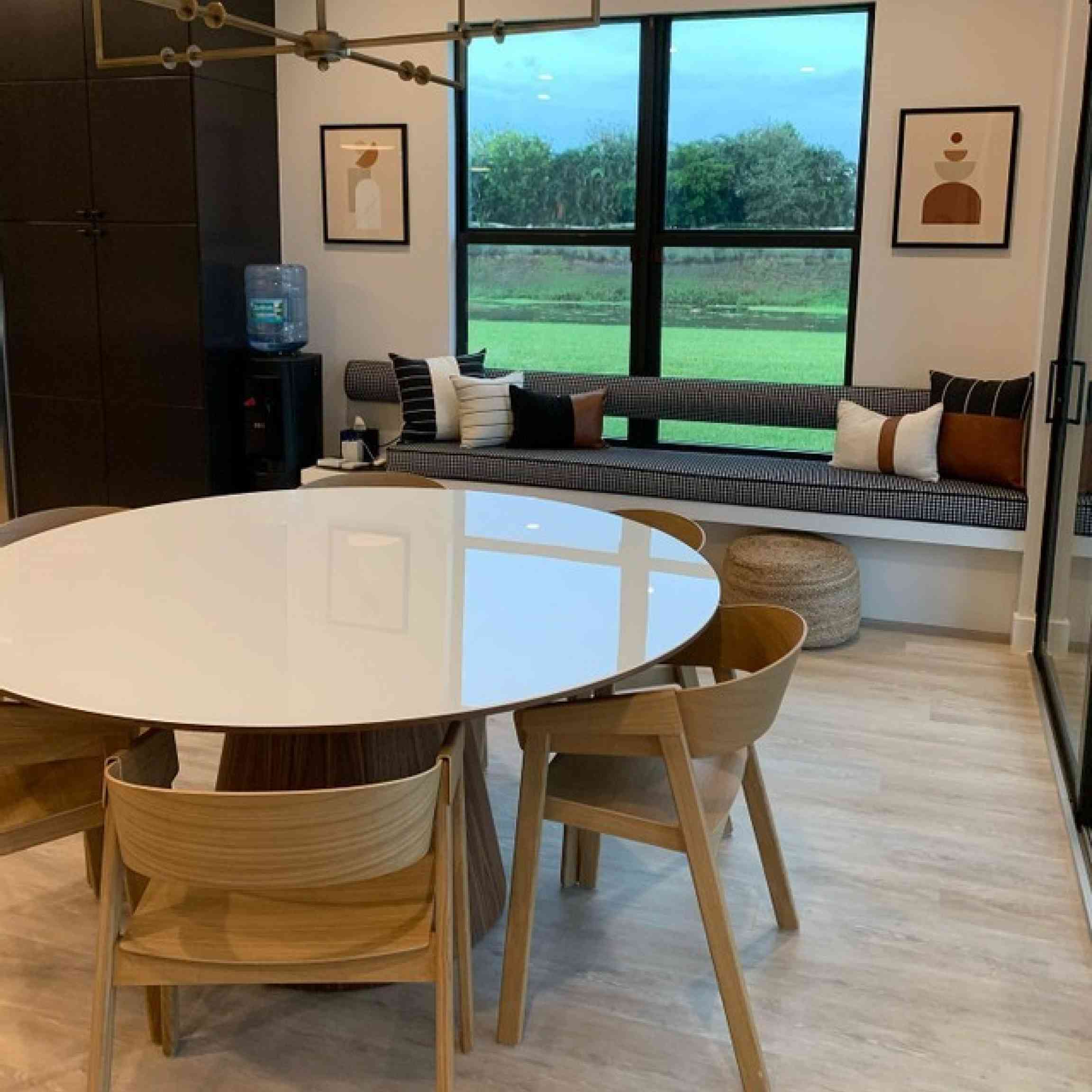 Winston Dining Table Round 63" | Mid Century Modern